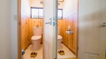 Produtos de toalete grátis, secador de cabelo (mediante solicitação)