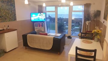 Quarto casal luxo | Quartos à prova de som, ferros/tábuas de passar roupa, Wi-Fi de cortesia