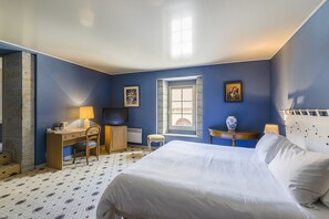 Cofres nos quartos, individualmente decorados