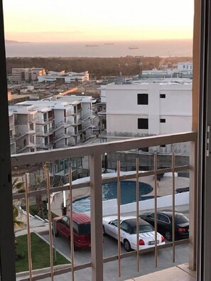 Apartamento Deluxe, vista para a baía | Vista do quarto