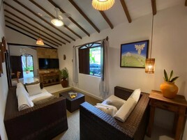 Casa Familia | Sala de estar | TV de ecrã plano