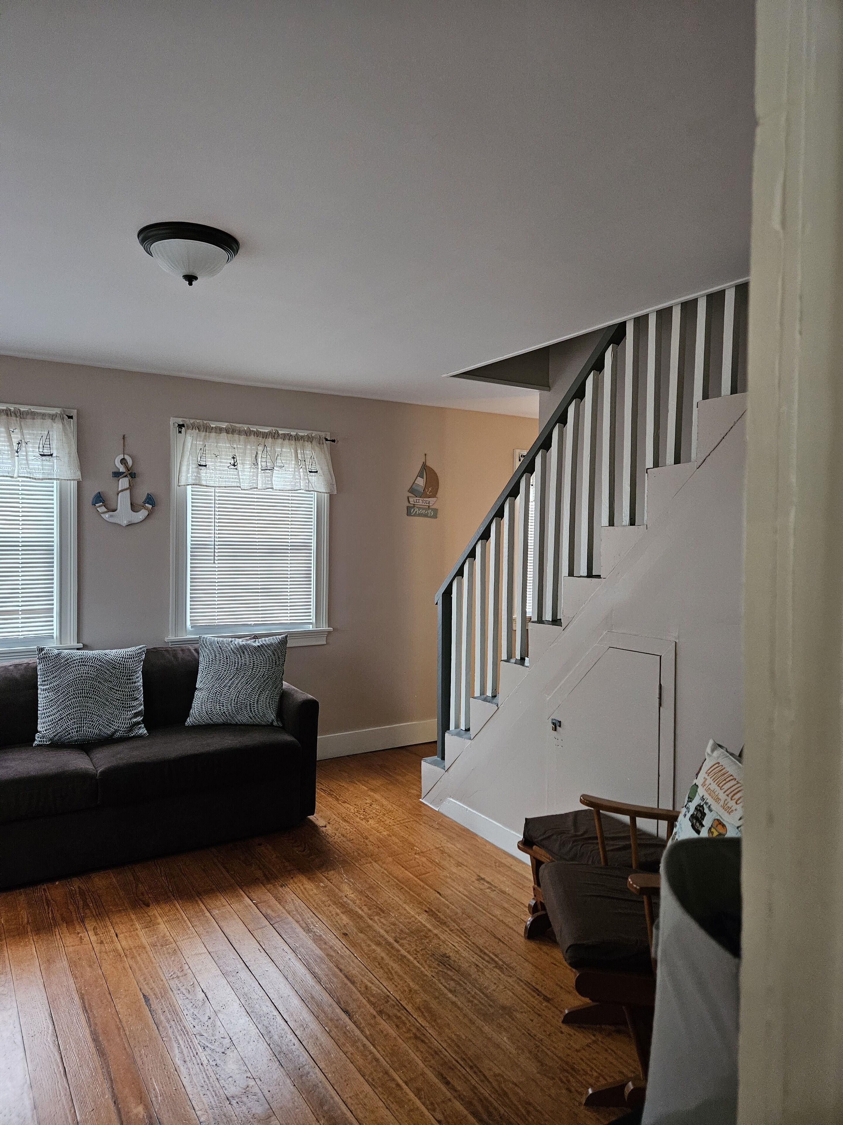 Charming Mystic Home Steps Away From Downtown. Discounts For Longer Stays - Stonington, CT