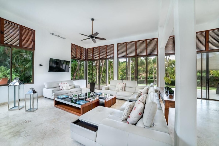 Casa De Campo De 8 Dormitorios De Lujo - La Romana