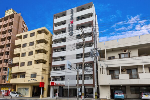 Mr.kinjo In Shanti Van 壺川駅 - 那覇市