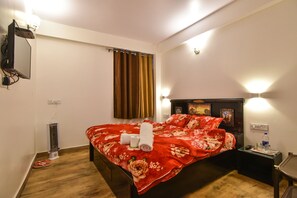 Quarto Duplo Económico | 1 quarto, cofre no quarto, secretária, Wi-fi grátis 