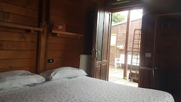 1 quarto, roupa de cama fornecida, acesso para cadeira de rodas