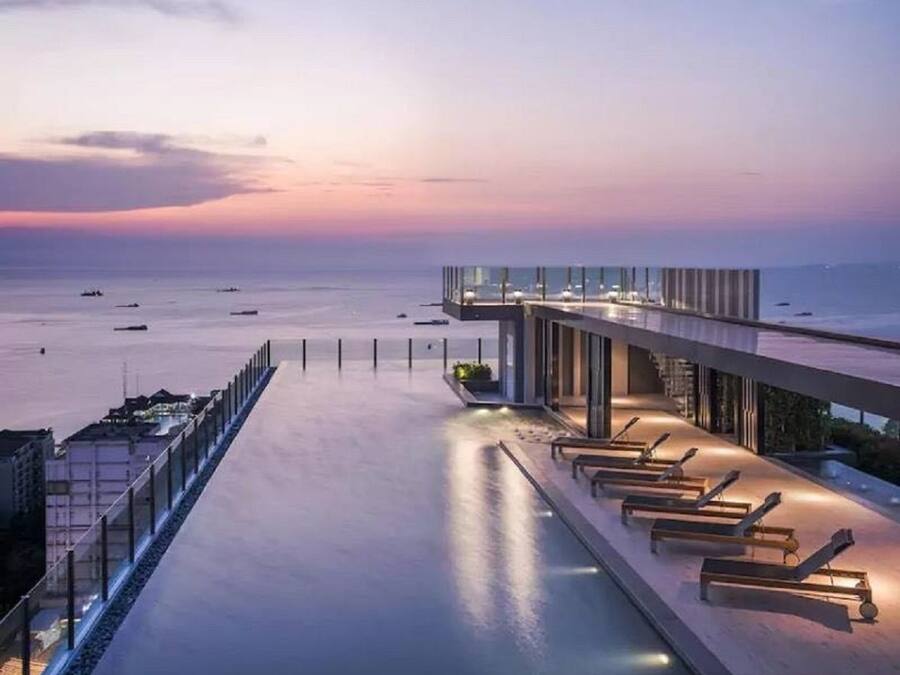 2 piscinas exteriores