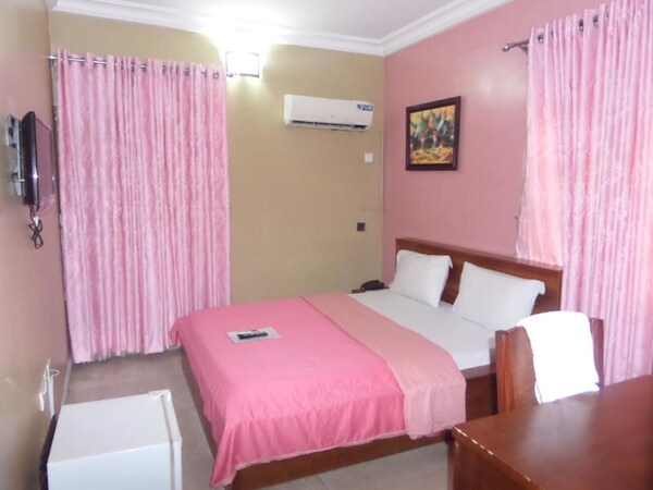 Serendipity Anchotel - Lagos