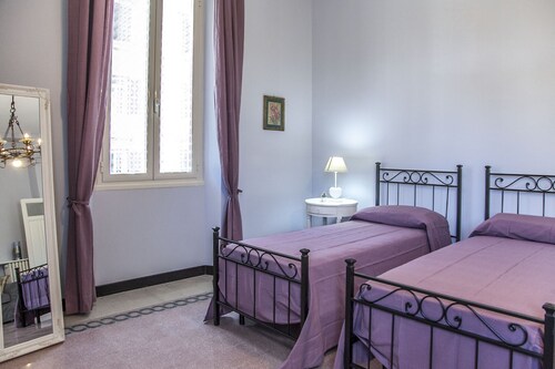 4 Bedroom Family Home In Testaccio - Rooma