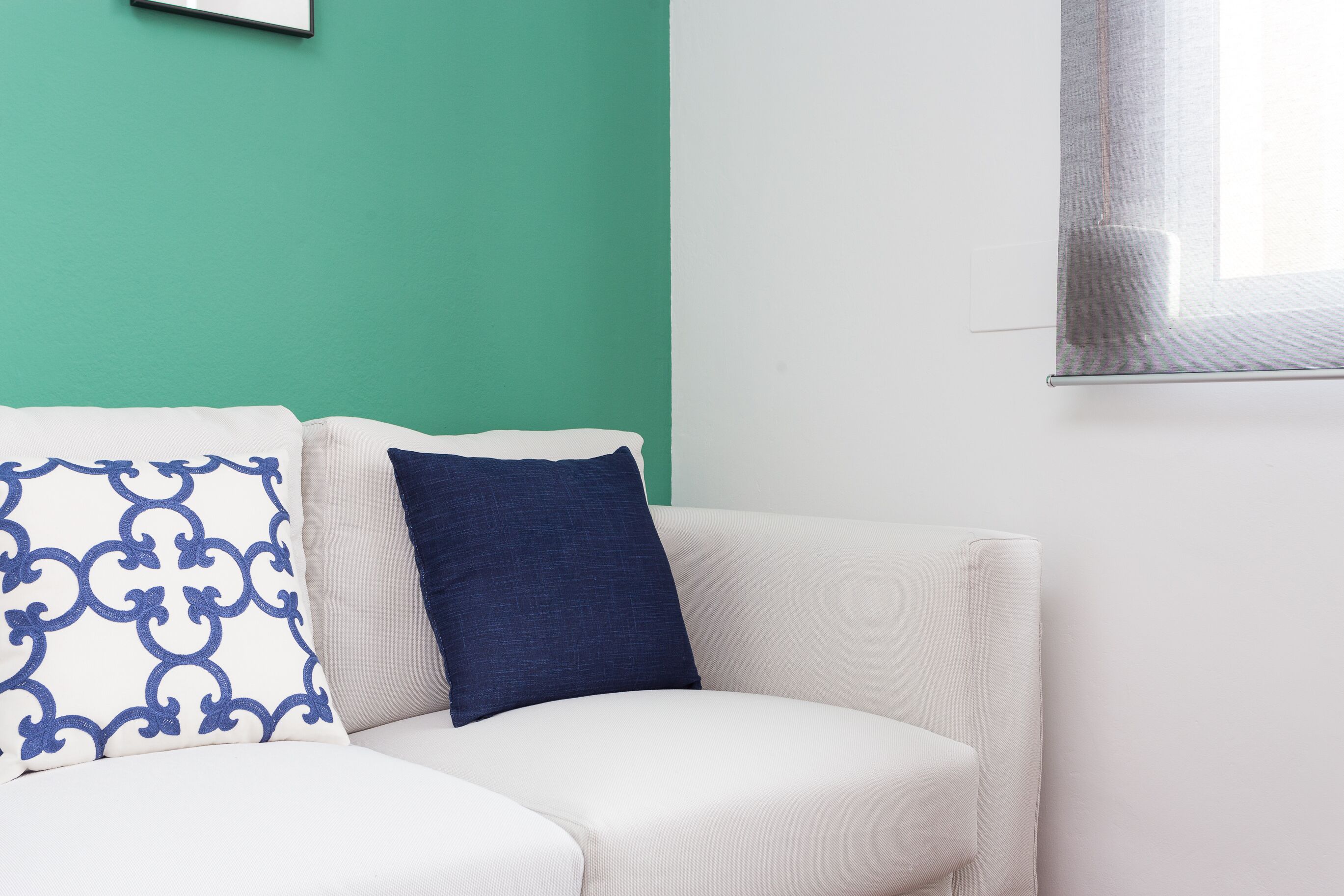 Apt. Quiet & Bright In Heart Of Barcelona. Fully Equipped. - Barcelona