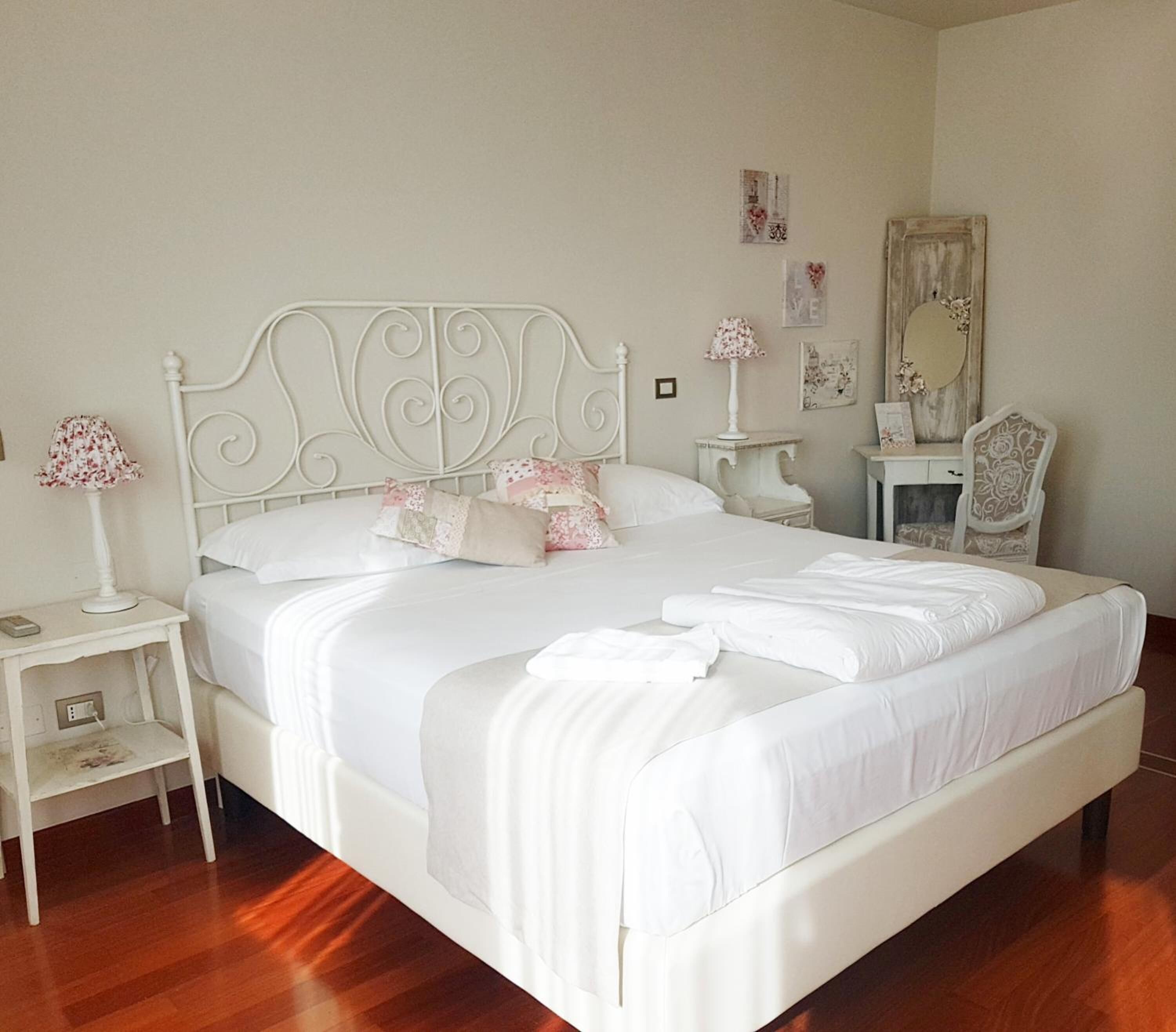 Cofre com capacidade para portátil, cortinas/cortinados opacos 