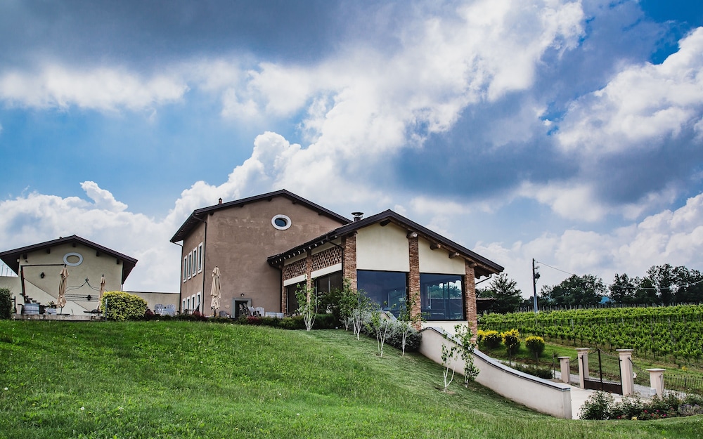 Prime Alture Wine Resort - Lombardy