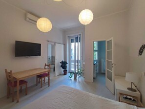 Apartamento Elite em Condomínio Fechado | Roupa hipoalergénica, edredões de penas, camas de colchão pillowtop 