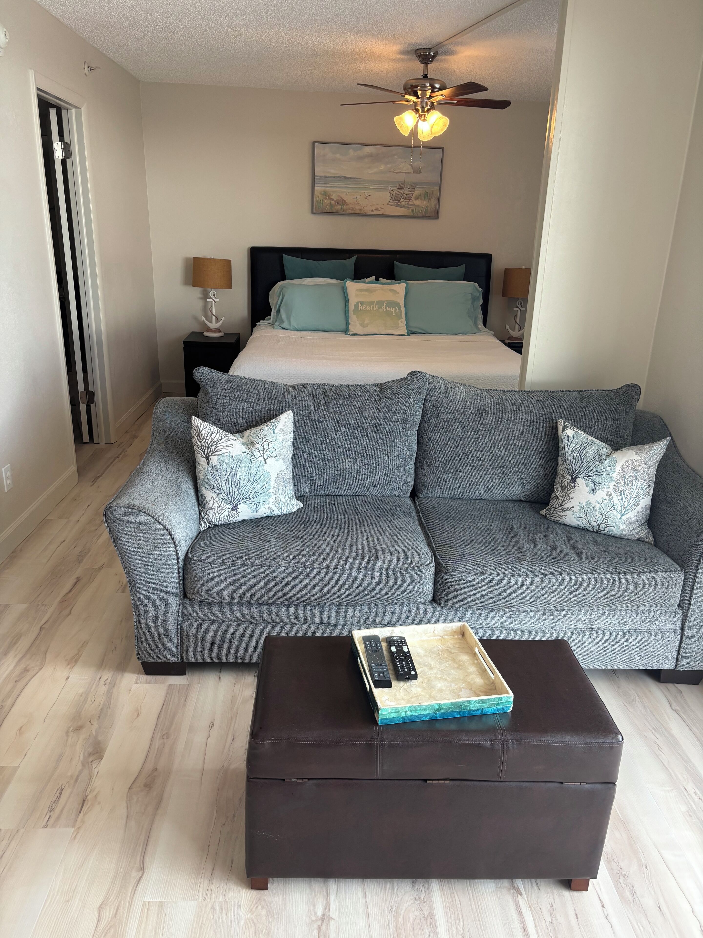 Beautiful Condo On The Beach With Heated Pool, Pickleball, Free Wifi & Parking! - Fort Myers Beach, FL