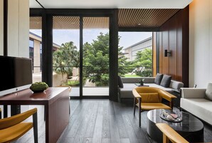 Suíte (Villa) | Edredons de pluma, frigobar, cofres nos quartos, escrivaninha