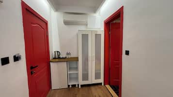 Quarto Triplo Deluxe | Lençóis de algodão egípcio, roupa de alta qualidade, edredões de penas