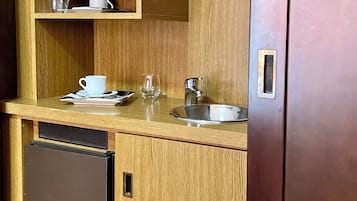 Quarto Twin | Minibar, cofre no quarto, com decoração personalizada
