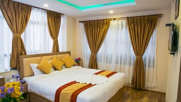 Cofres nos quartos, quartos à prova de som, Wi-Fi de cortesia