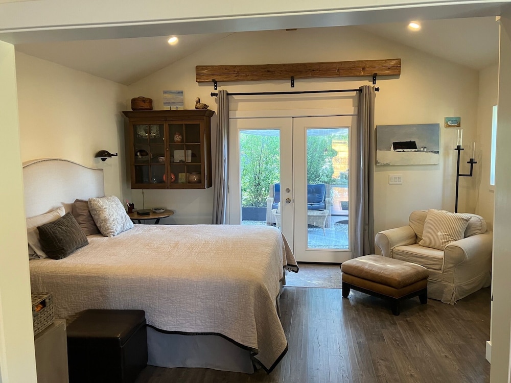Wonderful, Comfortable, One-brm Cottage Minutes To Sonoma Square W/private Patio - Sonoma, CA