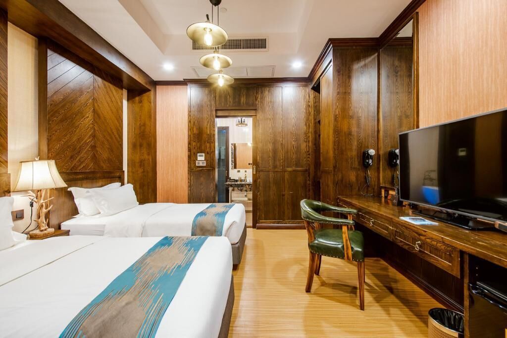 Minibar, cofre no quarto, secretária, Wi-fi grátis 