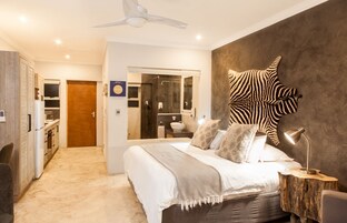 Quarto de Luxo, 1 cama king-size, vista para a montanha | Roupa de alta qualidade, secretária