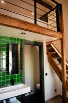 Casa Deluxe, várias camas, casa de banho privativa, Vista para a cidade | 1 quarto, roupa de alta qualidade, minibar, cofre no quarto 