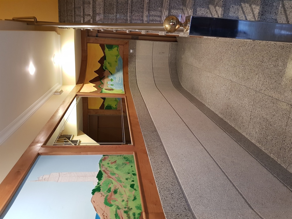 Apartamento En La Barrera, En Pleno Centro De La Ciudad. Situacion Ideal - Culleredo