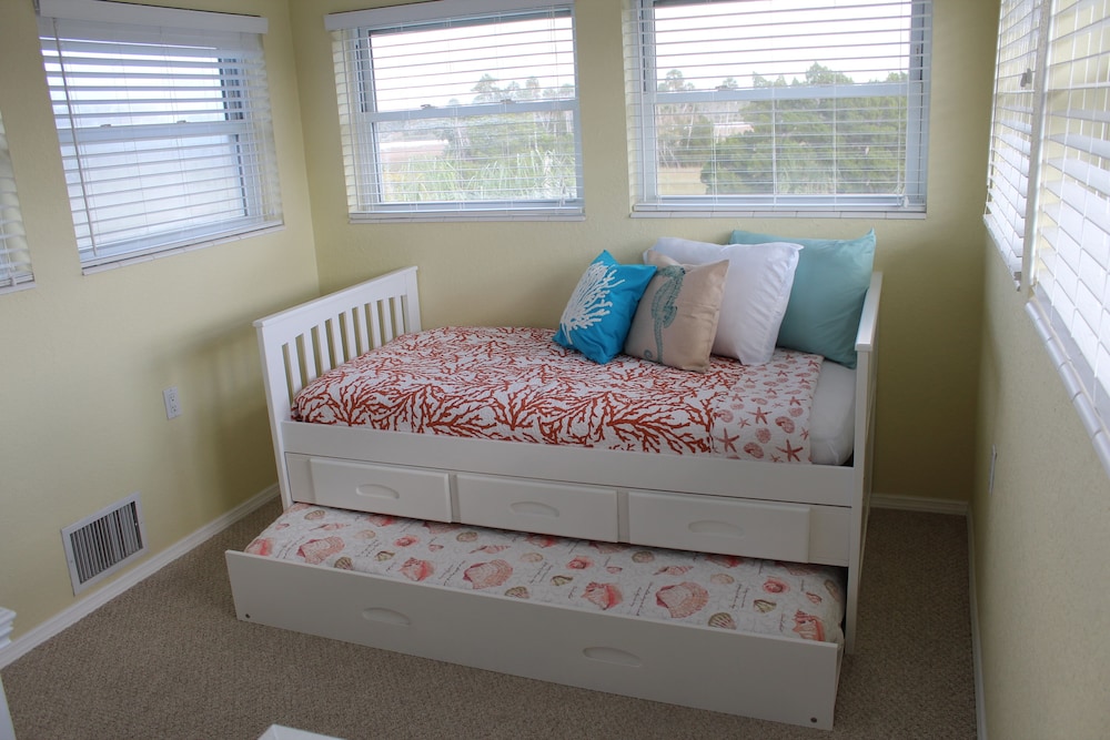 No Helene Damage 3/2 Available For Rent! Deep Water Canal, Dock - Crystal River, FL