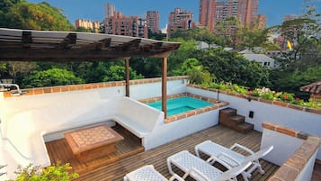 Apartamento superluxo, 4 quartos, banheira de hidromassagem, no pátio (Cielo) | Vista para a cidade