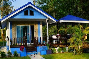 Deluxe Family Room | Cortinas/cortinados opacos, Wi-fi grátis 