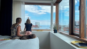 Cobertura superluxo, 2 quartos, sacada, vista para o mar | 1 quarto, roupas de cama de algodão egípcio, roupas de cama premium