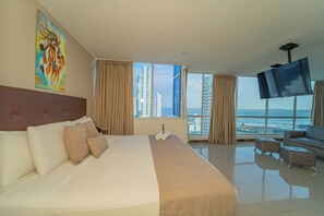 Quarto Duplo Superior | Minibar, cofre no quarto, secretária, cortinas/cortinados opacos 