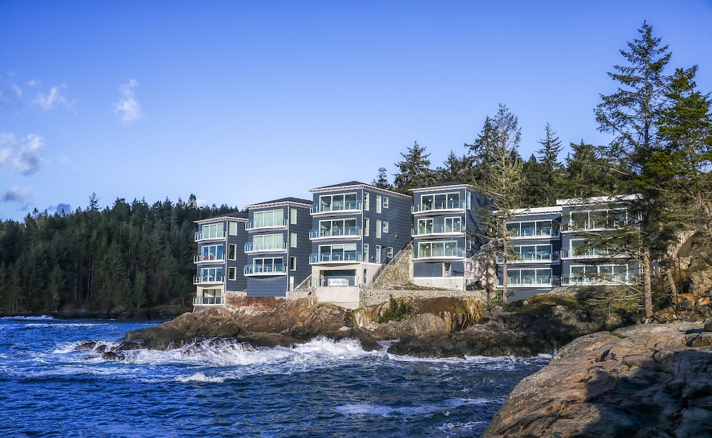 Sookepoint Ocean Cottage Resort - Vancouver Island