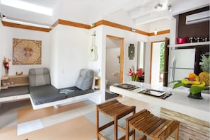 Villa Deluxe, 2 quartos, piscina privativa, vista para o oceano (Fuego) | Refeições no quarto