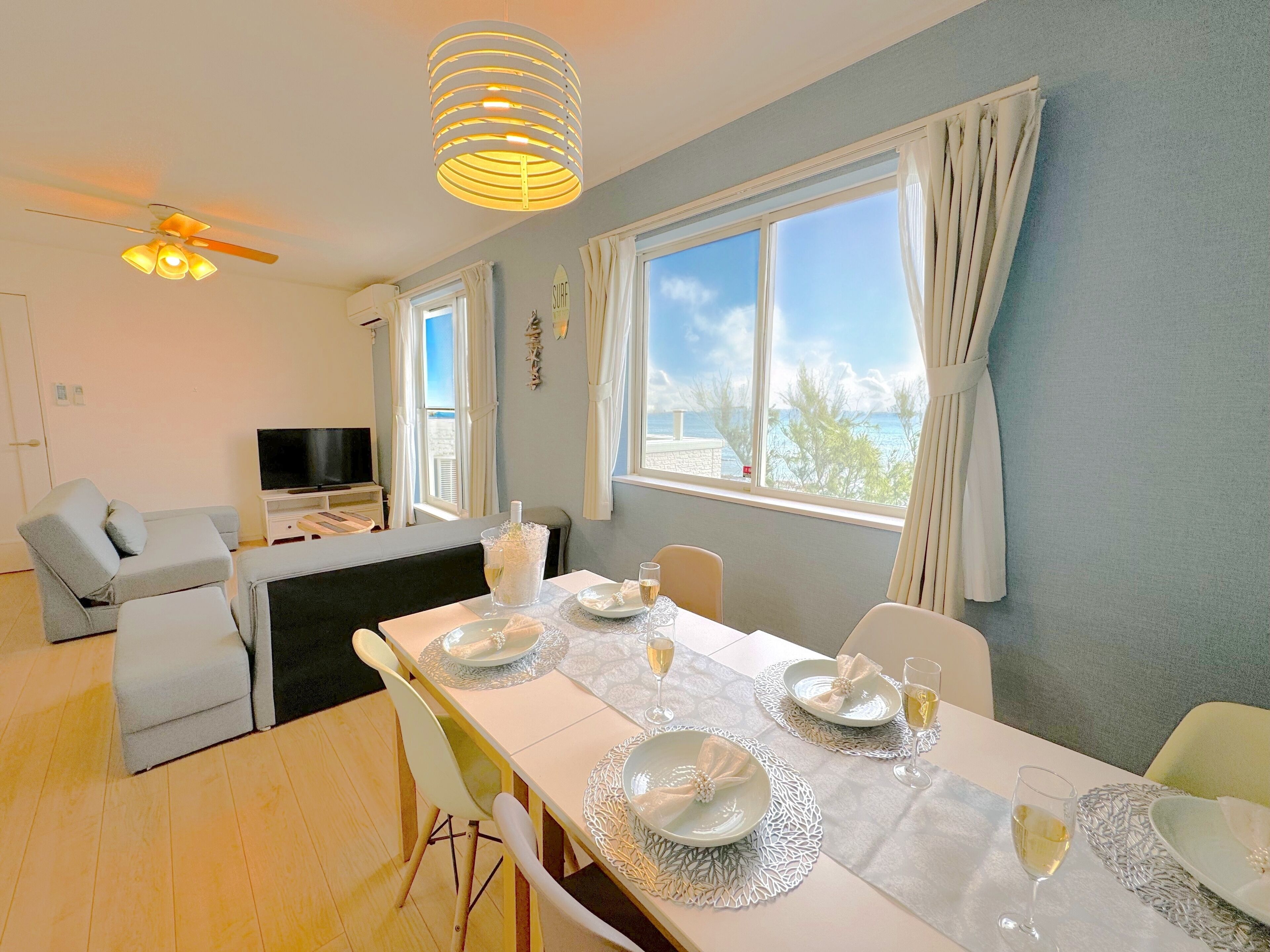 Casa família, para não fumantes, de frente para o mar (Max10,7 beds,BBQ,2 parkings,KIN1-D-) | Área de estar | TV de tela plana