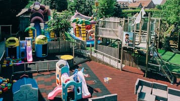 Área de recreio para crianças (ao ar livre)