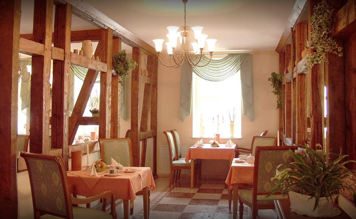 Café da manhã com buffet todos os dias (EUR 5 por pessoa) 