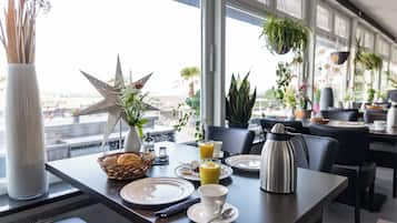 Café da manhã feito na hora diário (EUR 8.00 por pessoa)