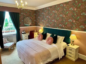 Quarto Duplo ou Twin Executivo | Ferro/tábua de engomar, Wi-fi grátis, roupa de cama fornecida 