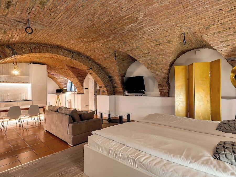 Quarto Duplo para 1 Pessoa | Ferro/tábua de engomar, Wi-fi grátis, roupa de cama fornecida