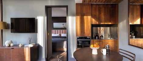 Apartamento, 1 quarto | Refeições no quarto