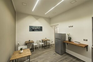 Café da manhã com pratos da culinária local grátis todos os dias