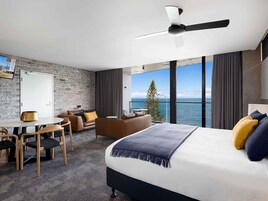 Suite Júnior, 1 cama king-size | Minibar, cofre no quarto, secretária, quartos insonorizados 