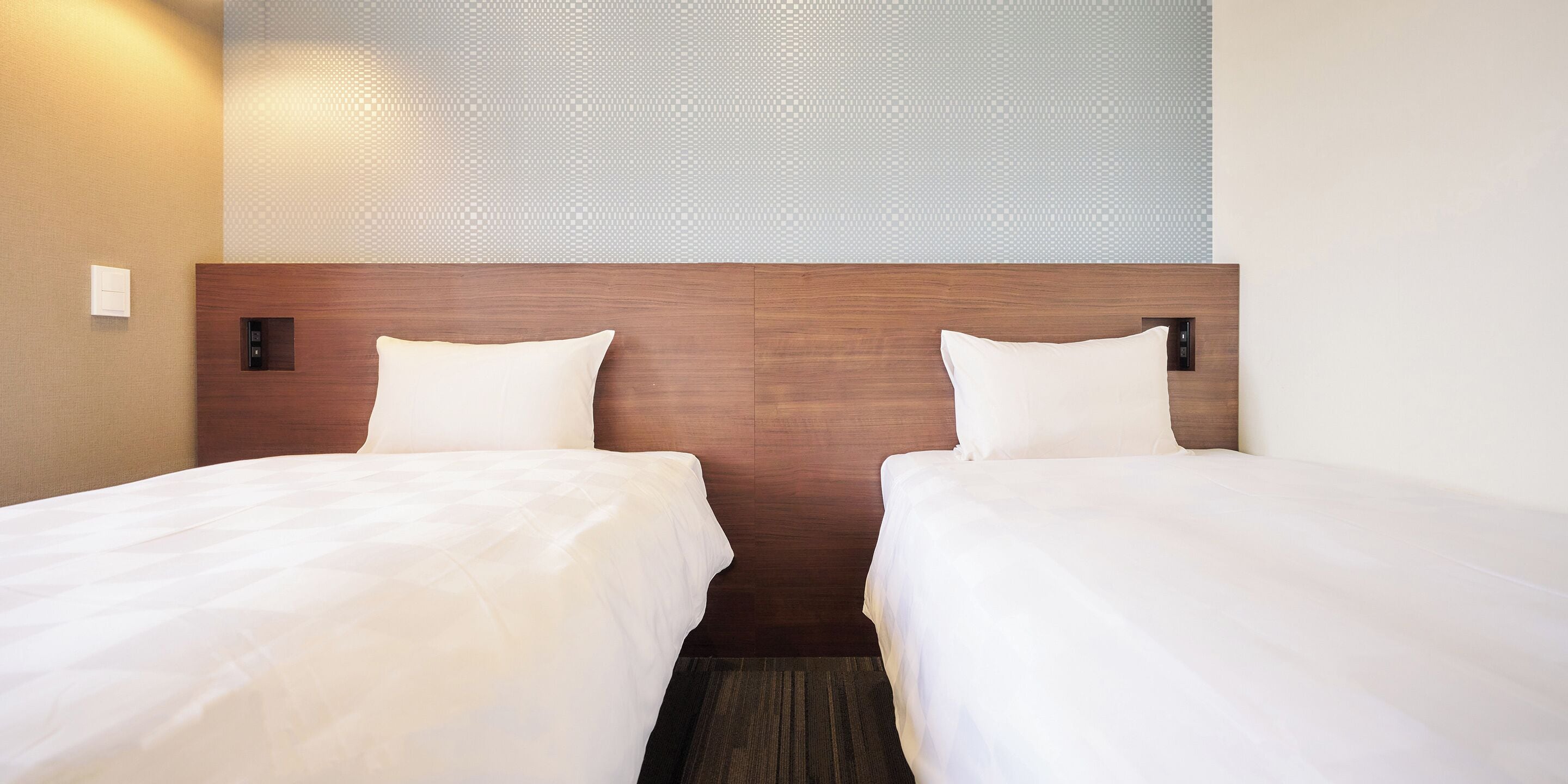 Secretária, Wi-fi grátis 