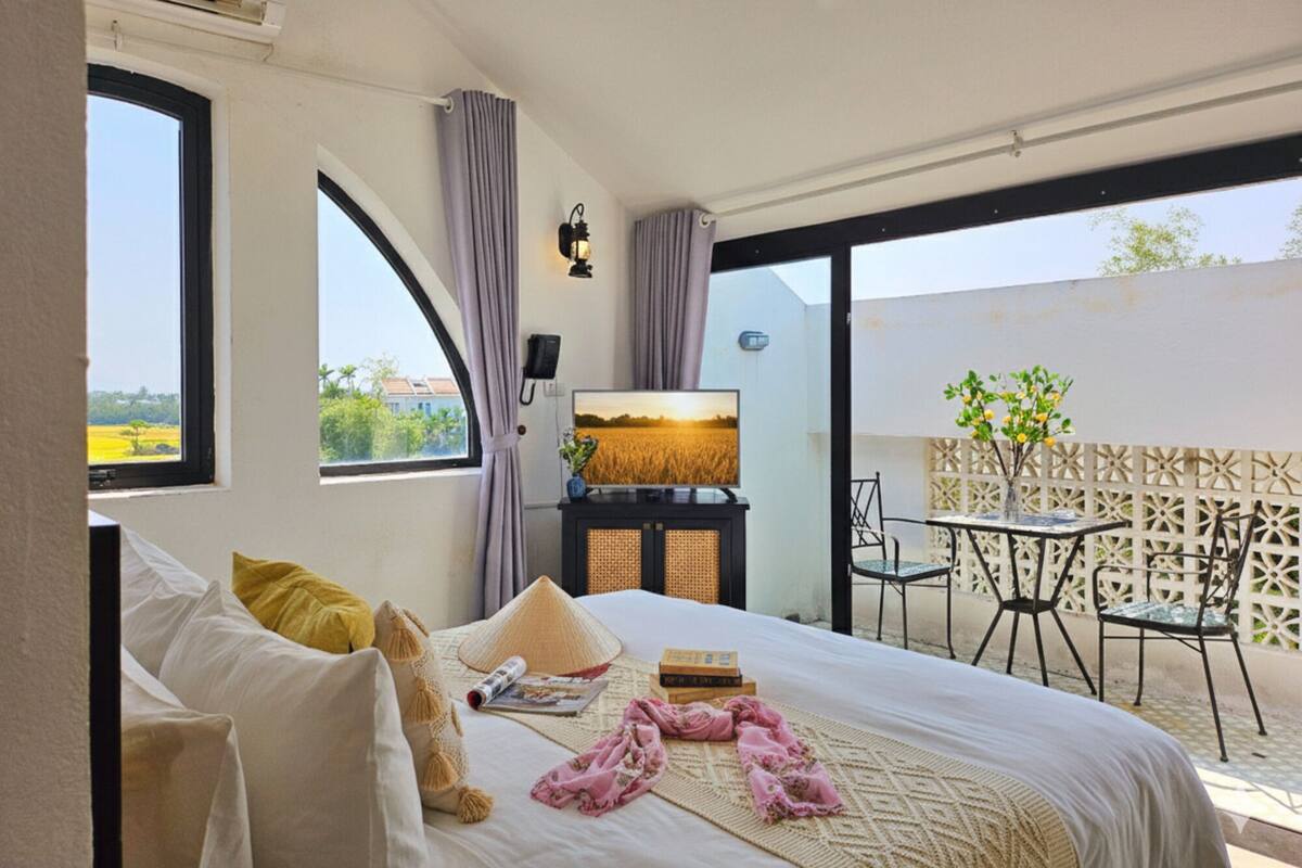 Quarto casal elite, vista para o jardim | Roupas de cama premium, edredons de pluma, camas com colchões pillow-top