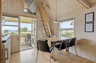 Cabana econômica | Cozinha privada | Geladeira, cooktop, cafeteira/chaleira, chaleira elétrica