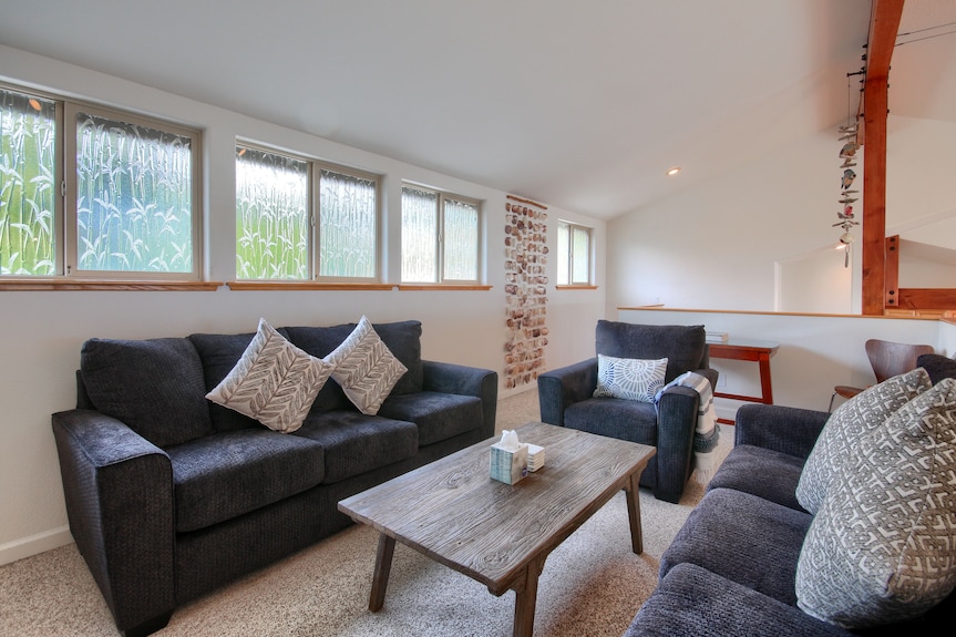 A Winsome Whale Watcher-spring Special - Cambria, CA