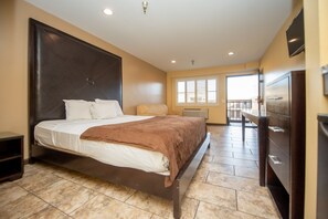 Quarto standard, 1 cama King | Escrivaninha, quartos à prova de som, Wi-Fi de cortesia, roupa de cama