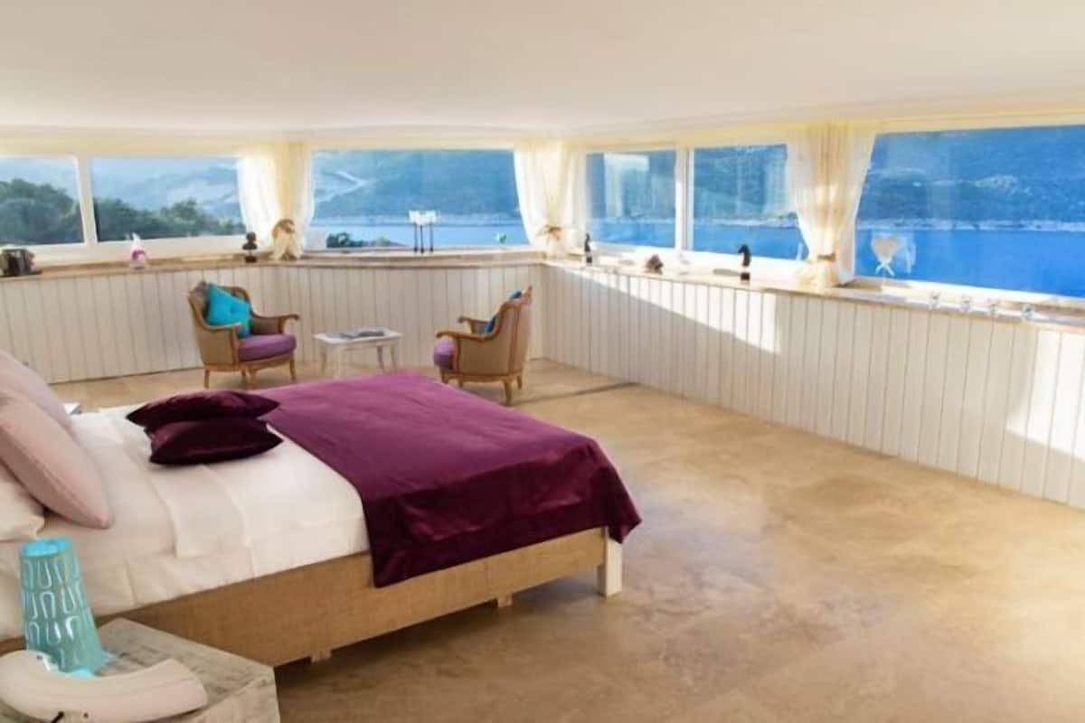Penthouse Lua de Mel | Minibar, cofre no quarto, ferro/tábua de engomar, Wi-fi grátis