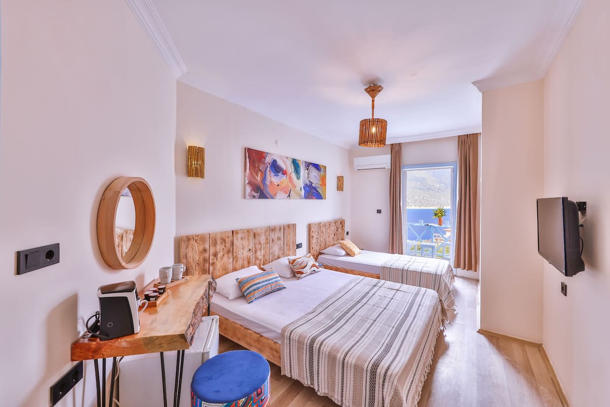 Quarto Superior | Minibar, cofre no quarto, ferro/tábua de engomar, Wi-fi grátis